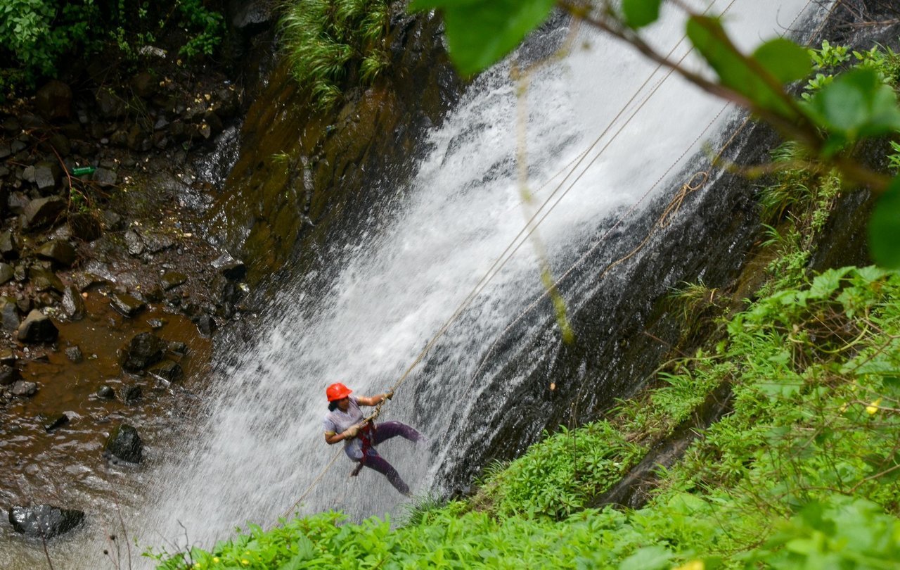 Dhangar Waterfall Rappelling - Badlapur Waterfall Rappelling